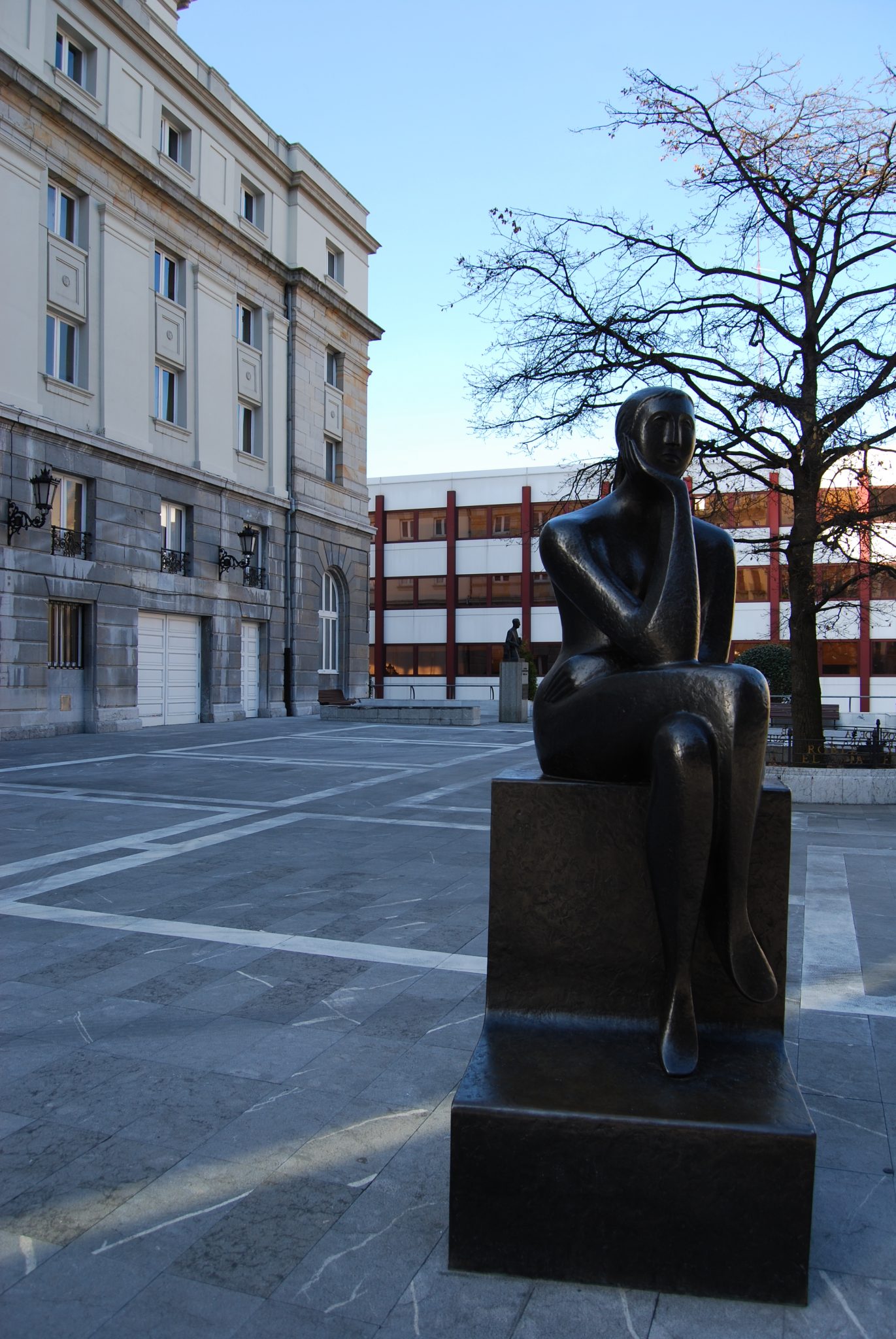Ruta de las Esculturas por Oviedo | Art Food Voyage